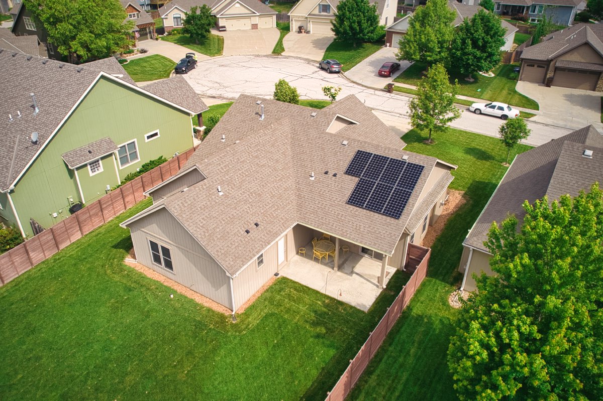 2.975 kW Residential Maxeon Solar Installation in Lawrence