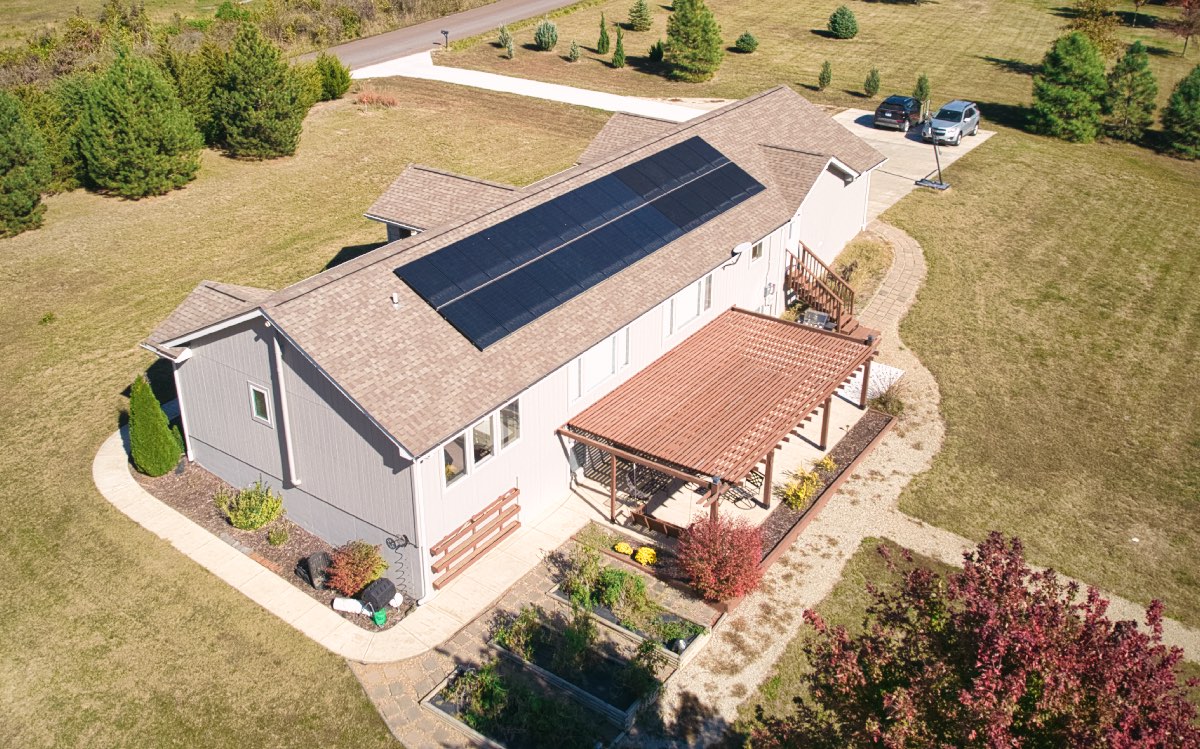 9.38 kW Residential Maxeon Solar Installation in Tonganoxie