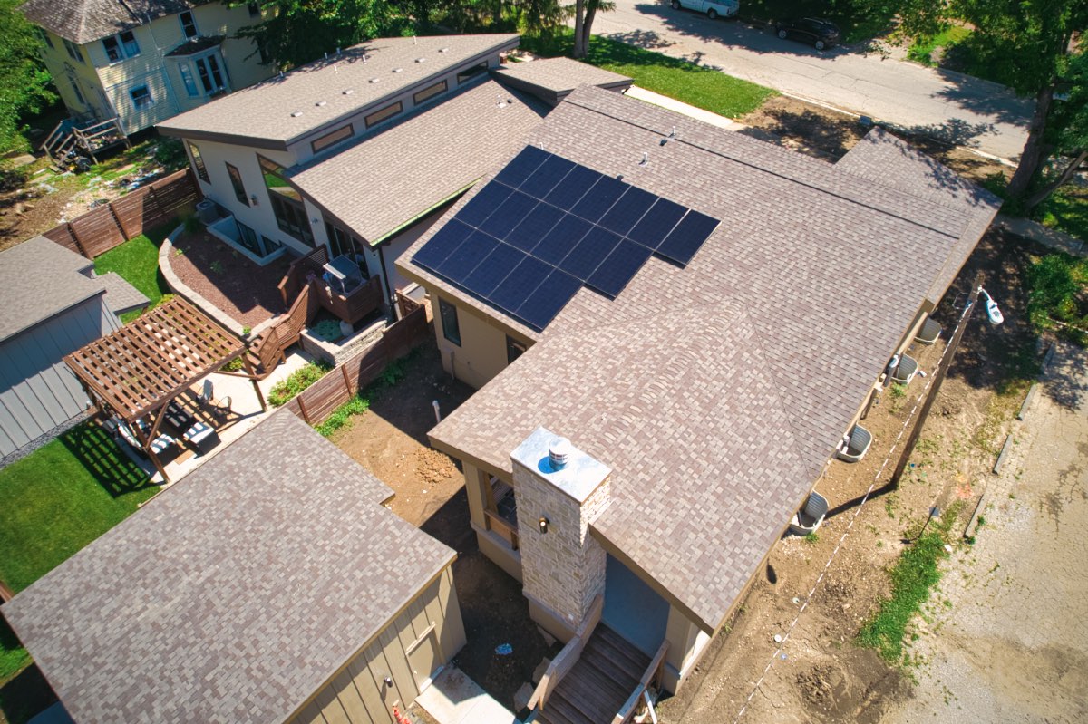 7.65 kW Maxeon Residential Solar Installation in Lawrence